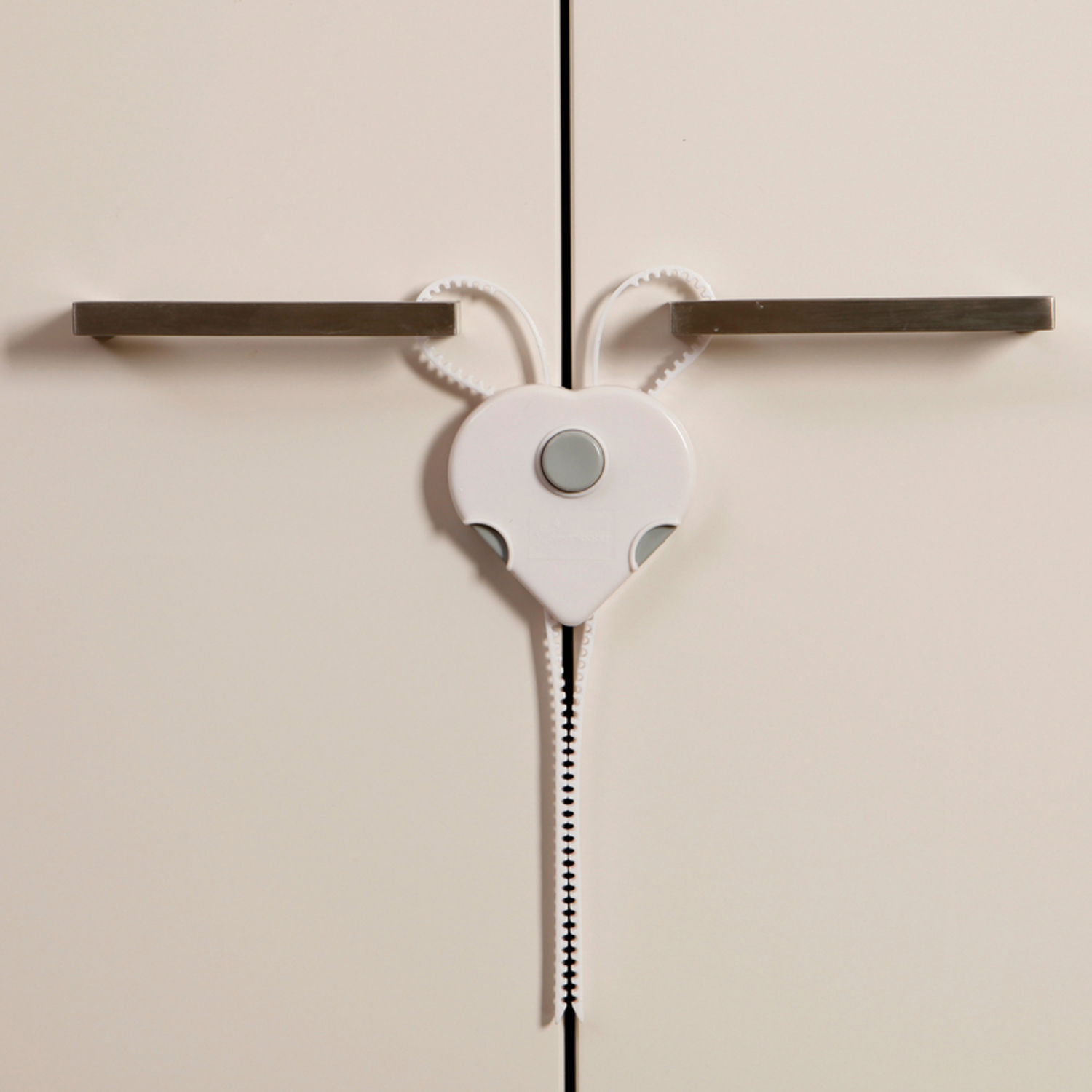 Dreambaby White Plastic Cabinet Flex Lock 1 pk | Stine Home + Yard ...