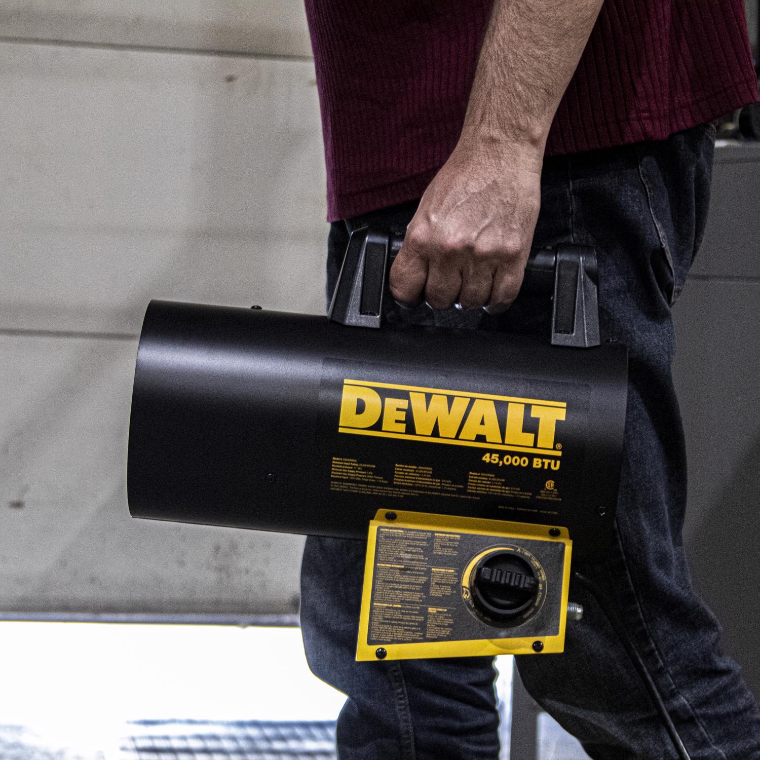 DeWalt 45000 Btu/h 1125 sq ft Forced Air Propane Portable Heater ...