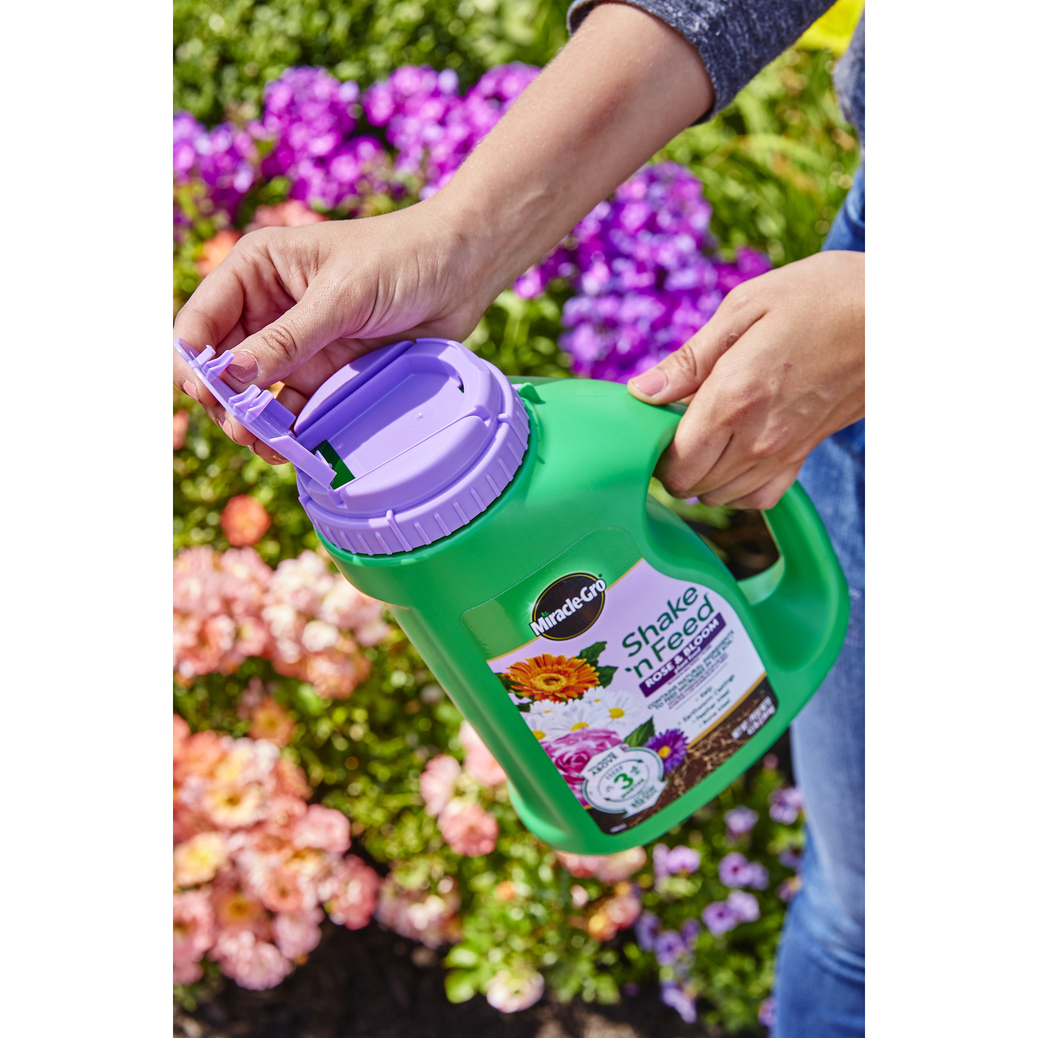 Miracle-Gro Shake 'n Feed Granules Plant Food 4.5 lb | Stine Home ...